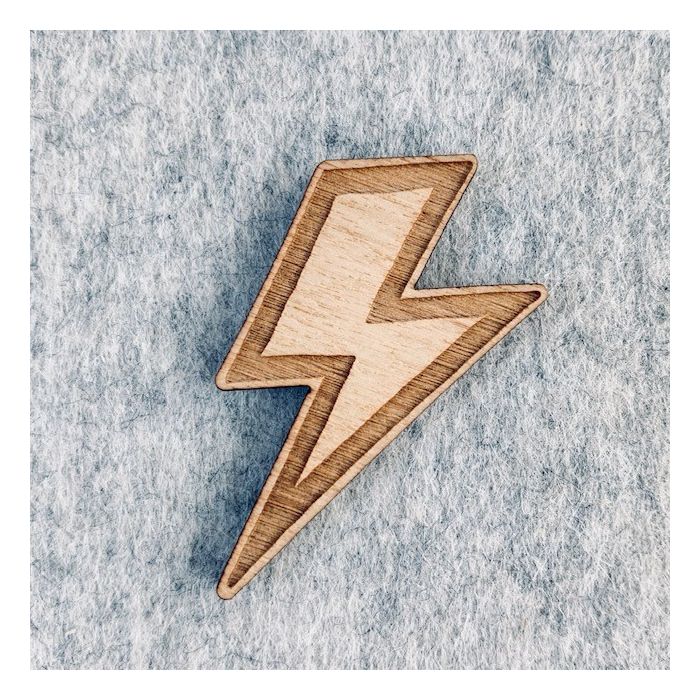 Pin's en bois - Eclair • Nature & Découvertes Suisse