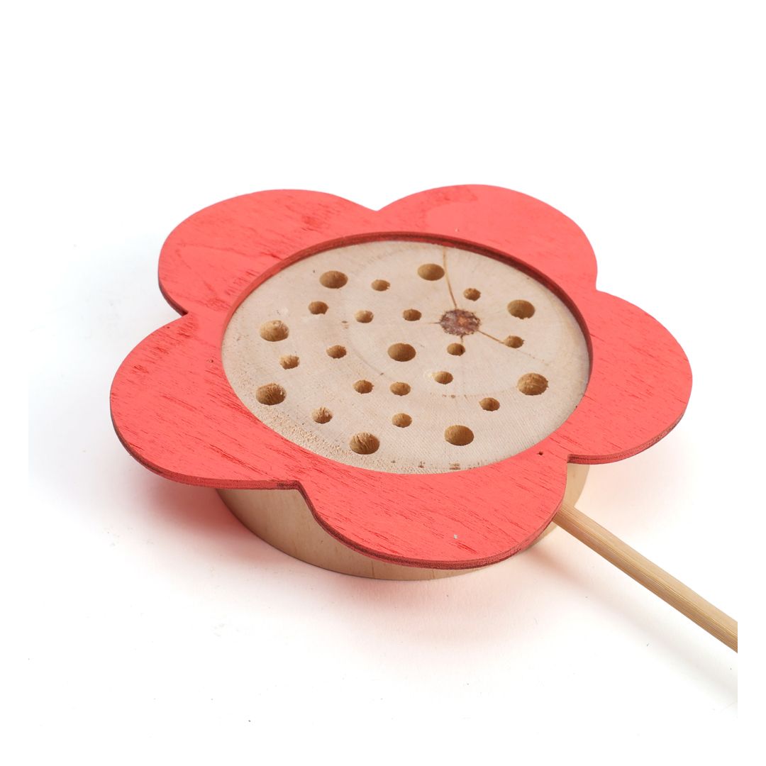 Tuteur artisanal pour le jardin avec hôtel à insectes intégré en bois ...